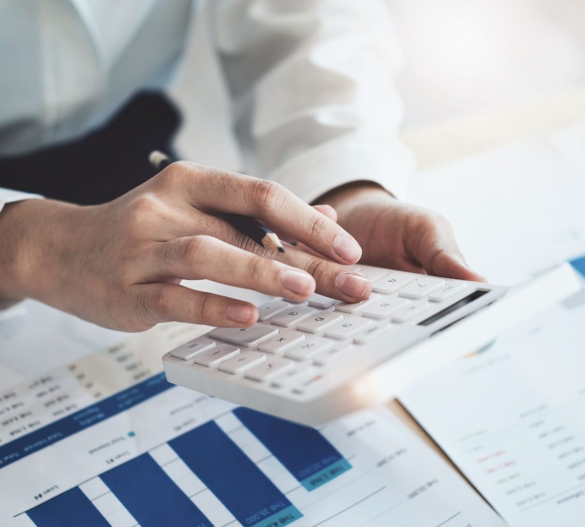 Revanista | Hotel Budget Essentials